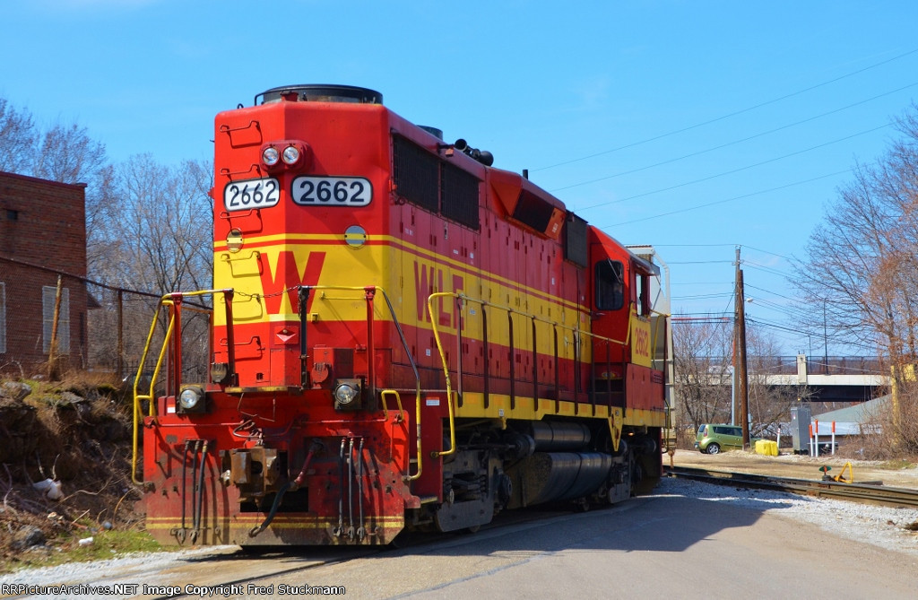 WE 2662 backs across Summit St.